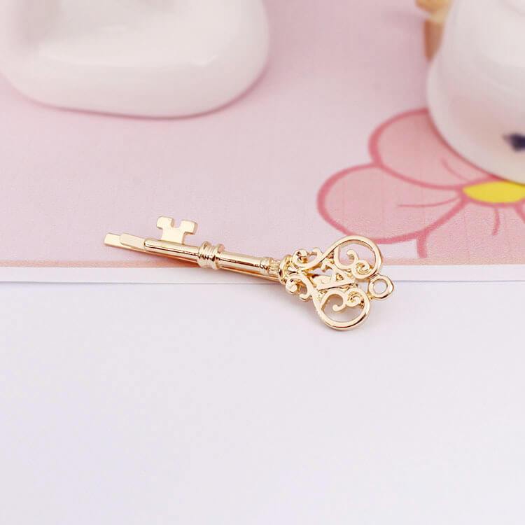 Gold Key Hair Clip | White Tanuki