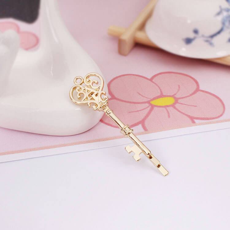 Gold Key Hair Clip | White Tanuki