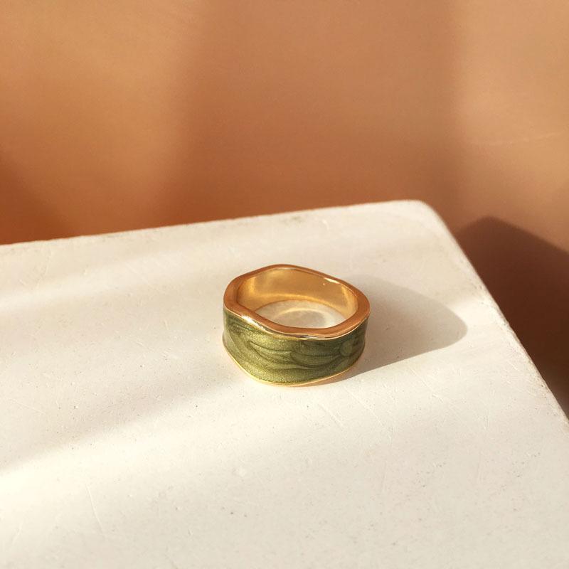 Matcha Green Ring | White Tanuki