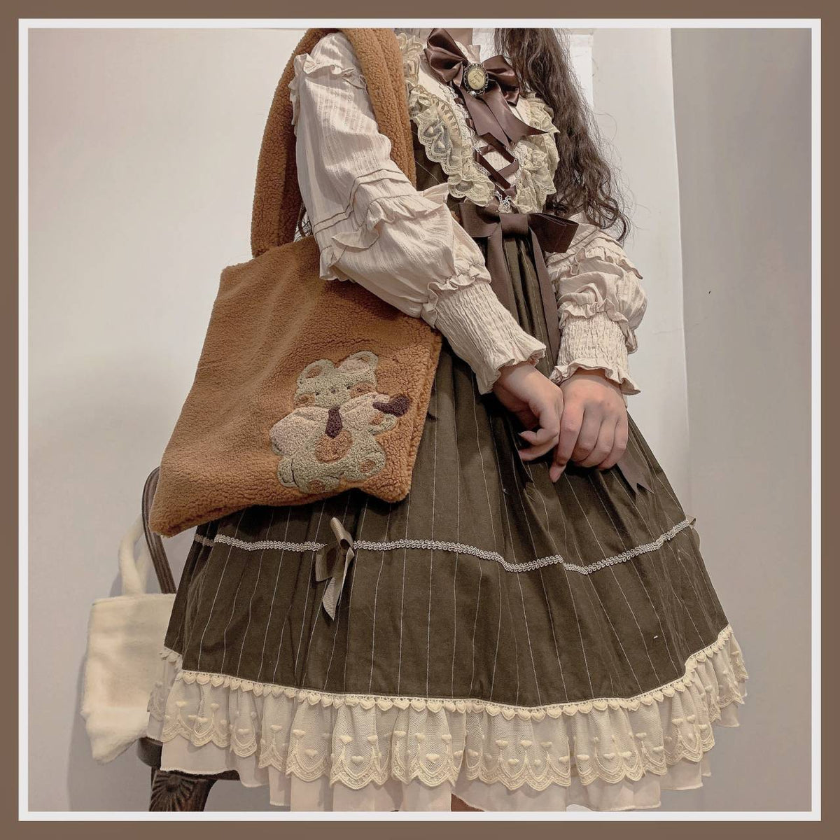 Plush Teddy Tote Bag | White Tanuki