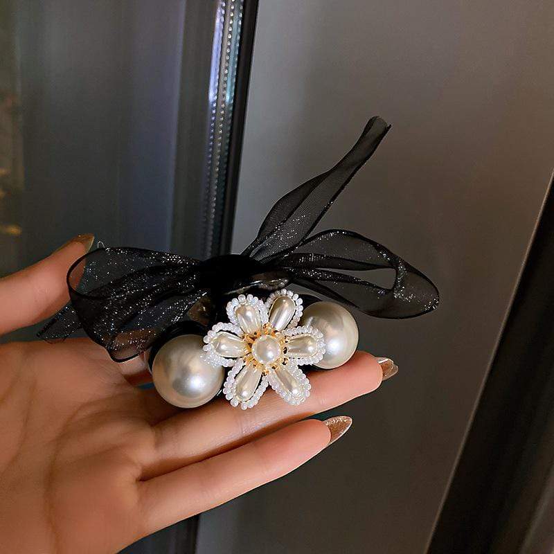 Midnight Floral Claw Clip | White Tanuki