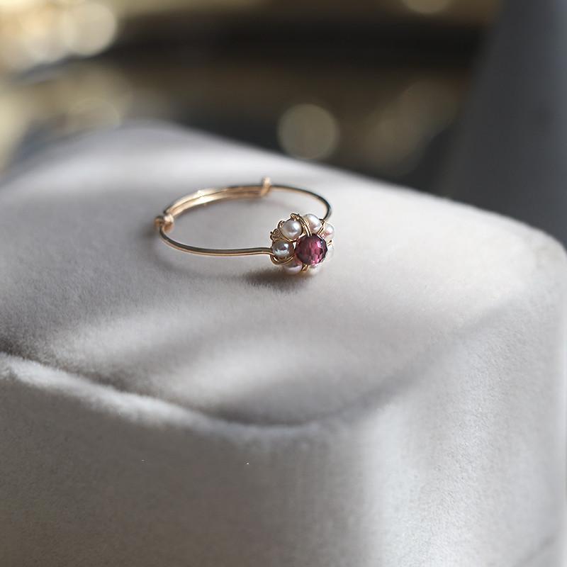 Ruby Wire Ring | White Tanuki